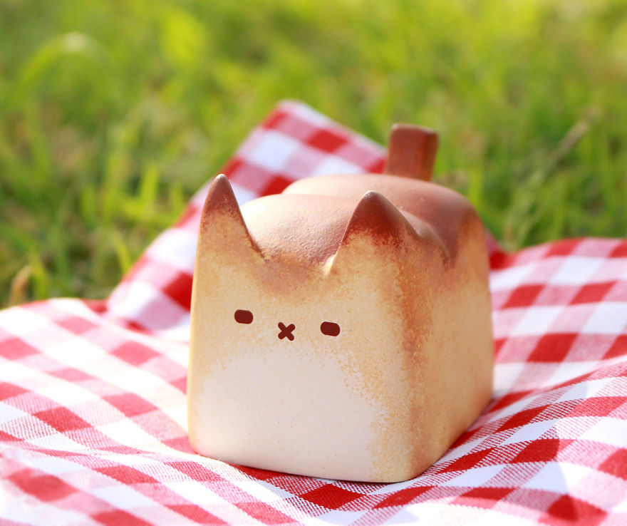 Now you can enjoy your very own warmly 'baked' catbread (Gallery)